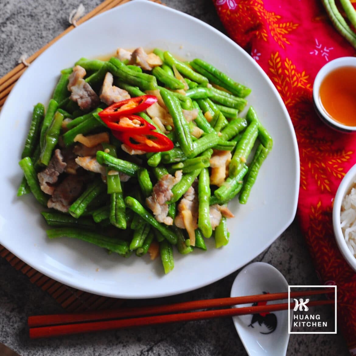 Stir Fry Chinese Long Bean With Pork Belly 长豆炒五花肉 - Huang Kitchen