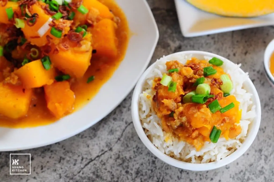 Chinese Stir Fry Pumpkin Recipe 中式炒金瓜食谱 | Huang Kitchen