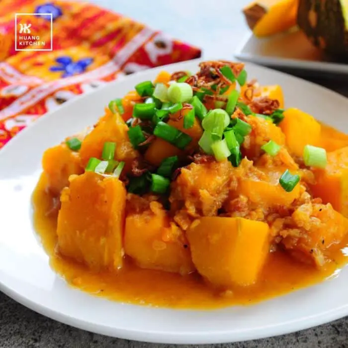 Chinese Stir Fry Pumpkin Recipe 中式炒金瓜食谱 | Huang Kitchen