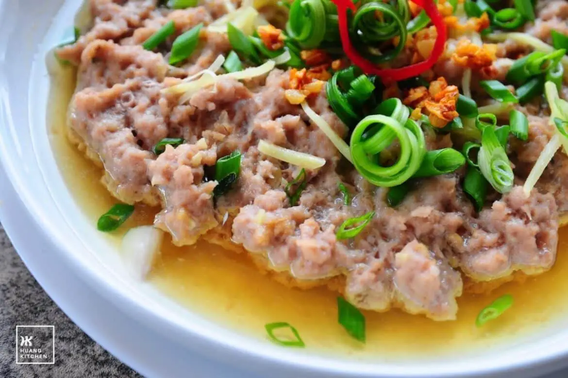 Steamed Minced Pork with Salted Fish Recipe 咸鱼蒸肉饼 | Huang Kitchen