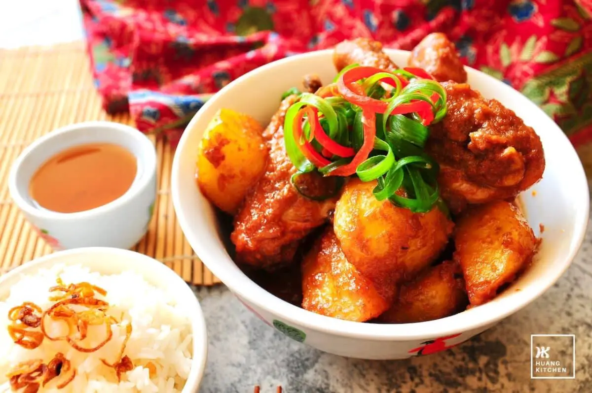 Pongteh Chicken (Peranakan Braised Chicken with Potatoes) 娘惹鸡 - Huang ...